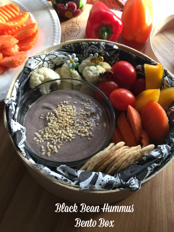 Humus de Frijol Negro + Una Linda Lonchera - Adriana's Best Recipes