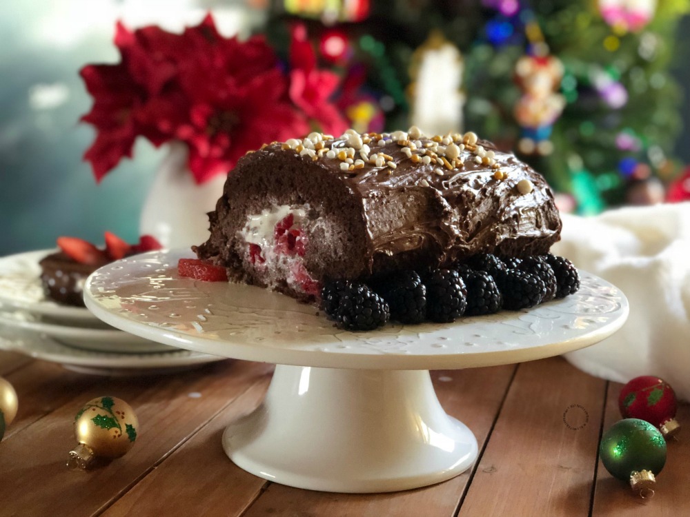 Rollo de Chocolate Suizo con Helado - Adriana's Best Recipes